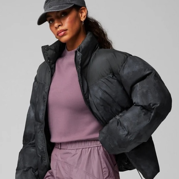 Fabletics | Jackets & Coats | Onyx Smudge Essential Puffer Size Small ...